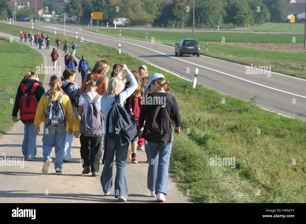 Travelling tag, school children, go, back view, school excursion ...