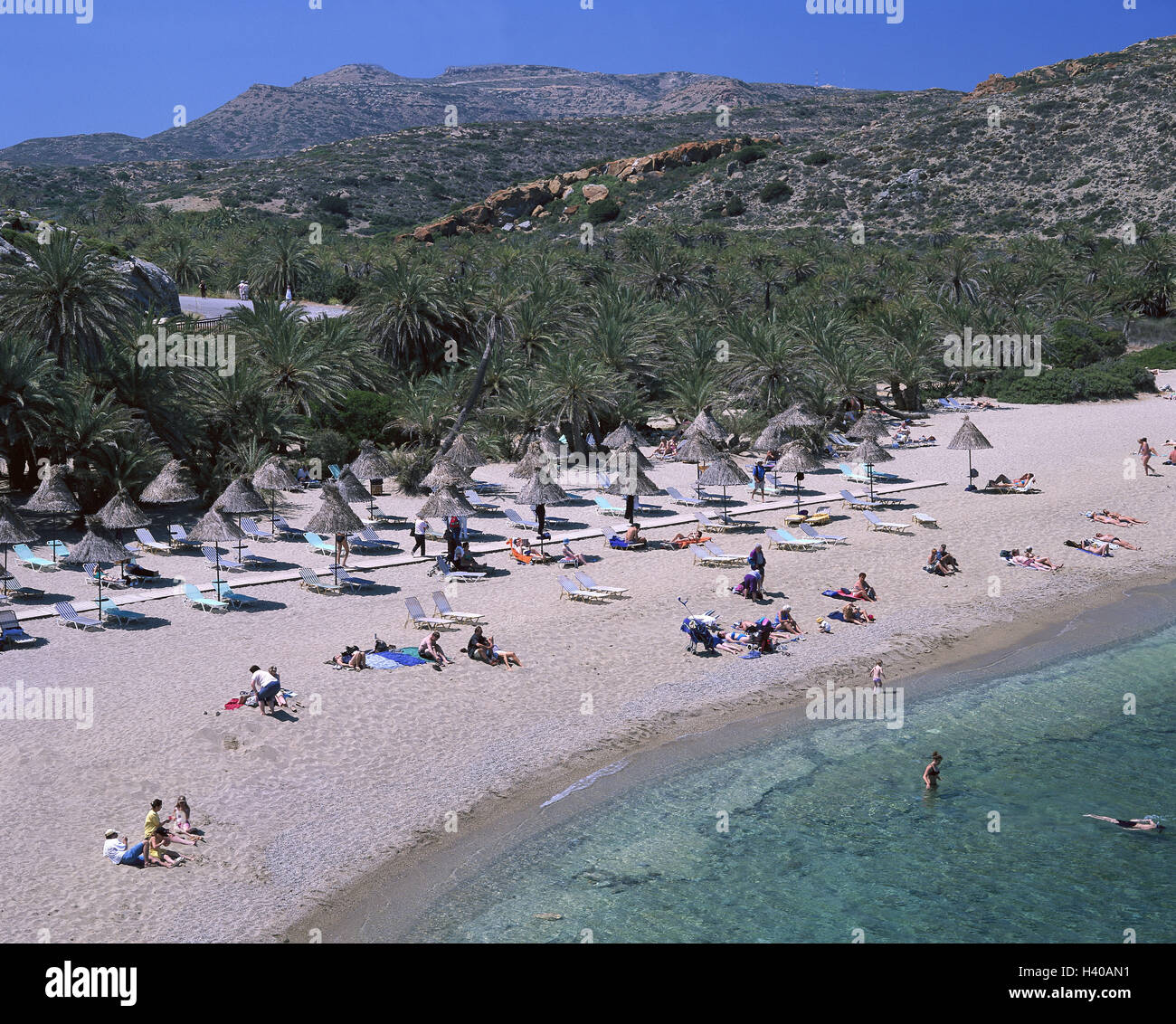 Bathers lying at beach hi-res stock photography and images - Alamy