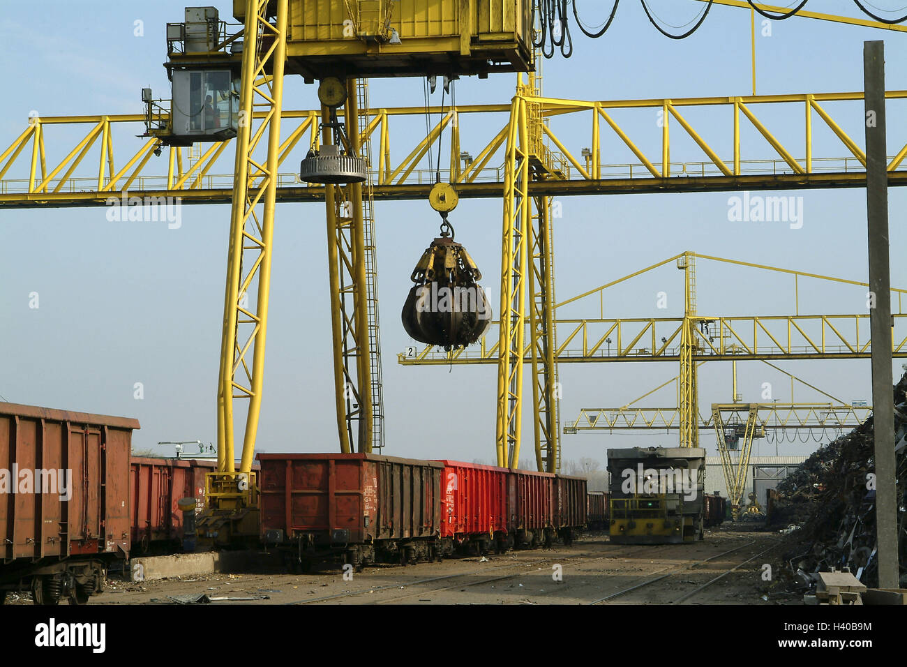 Ironworks, rails, carriages, delivery, scrap metal, loading, industry ...