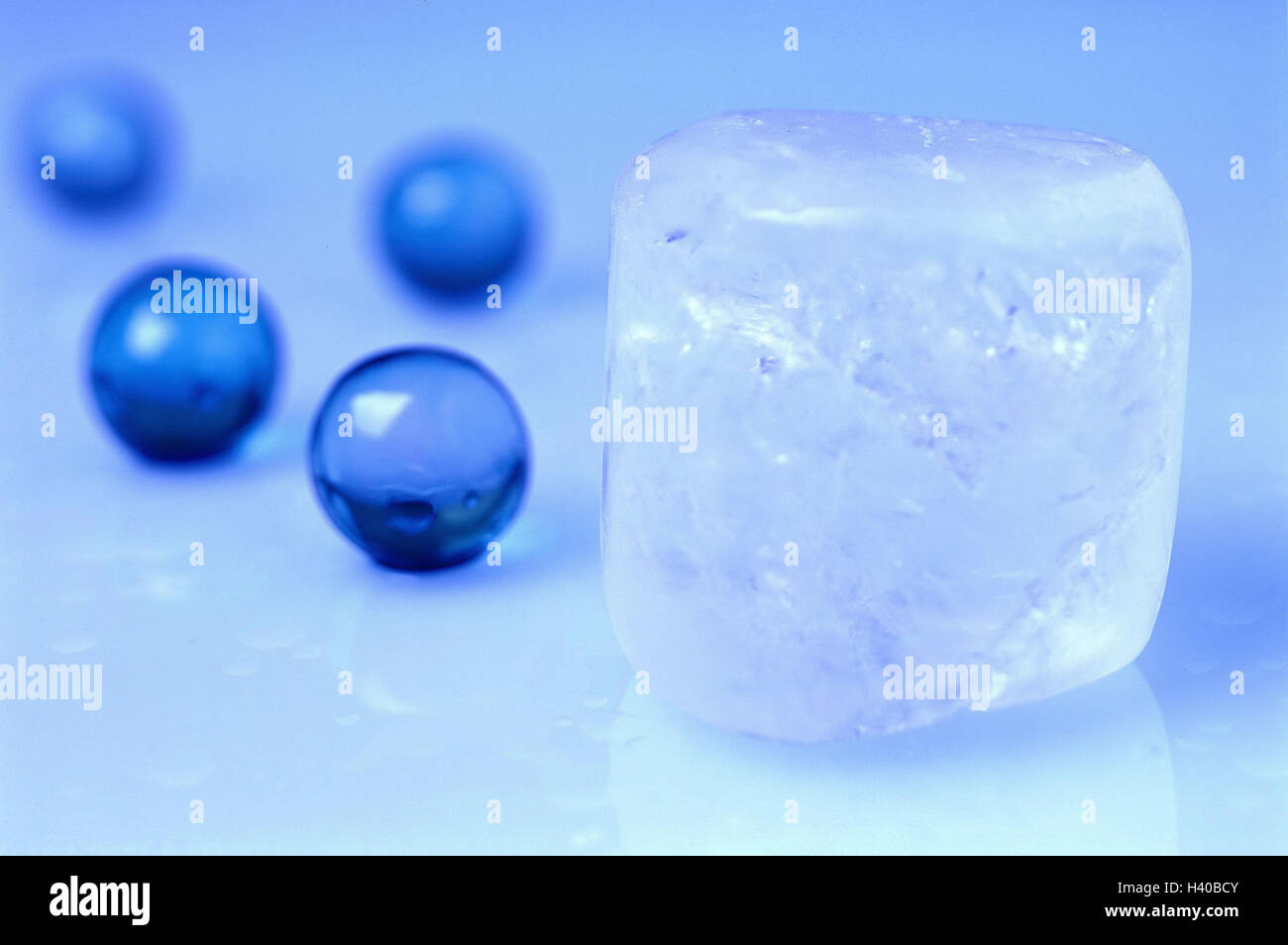 Crystal deodorant hi-res stock photography and images - Alamy