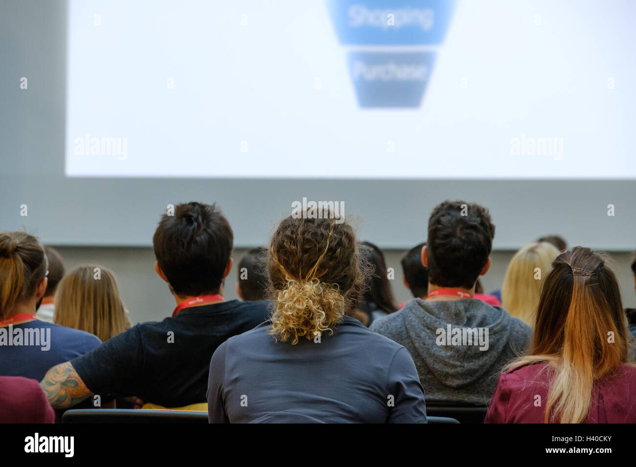 Audience in conference hall hi-res stock photography and images - Alamy