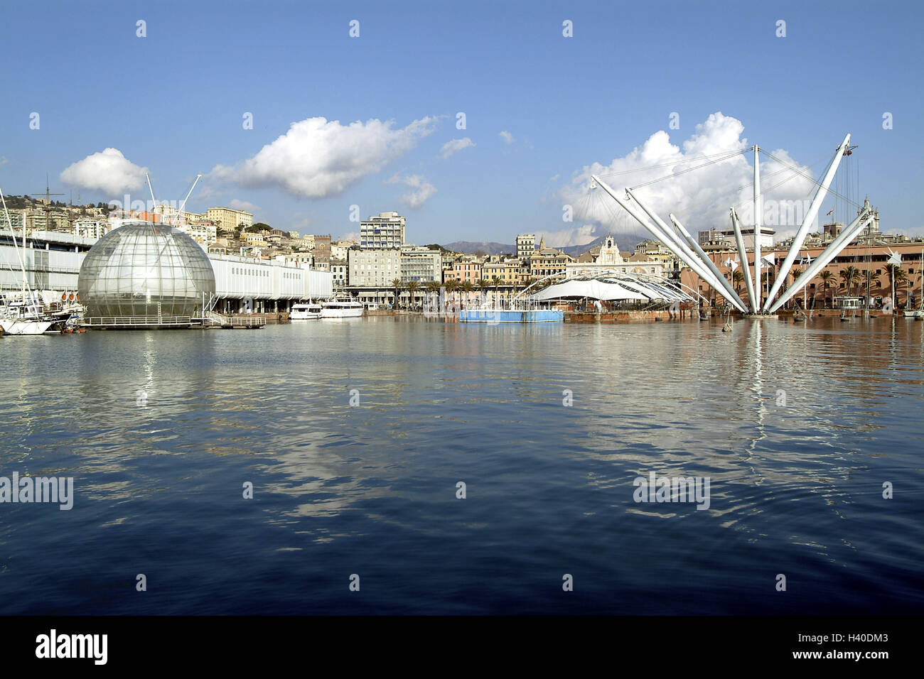 Italy, Liguria, Genoa, town view, harbour, ex-bottom building, Il ...