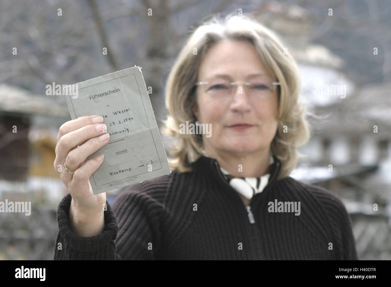 Woman, driving licence, point, smile, portrait, 60 years, Best Age ...