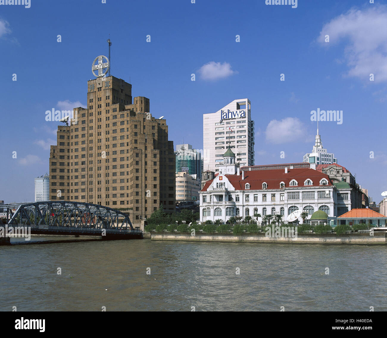 China, Shanghai, town view, Russian consulate, river Wusong, bridge ...
