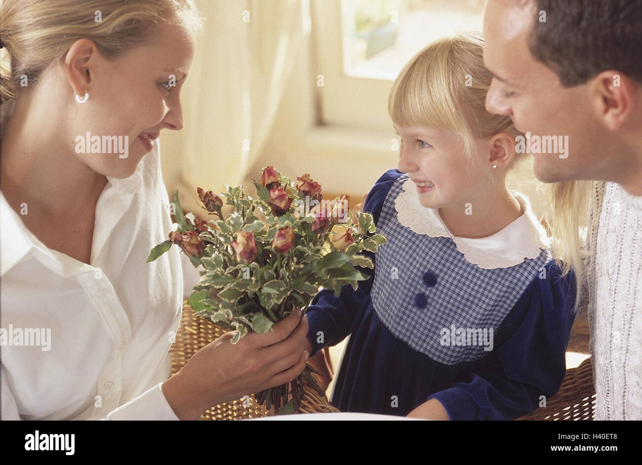 Family, Mother's Day, subsidiary, flowers, give, portrait, inside, at ...