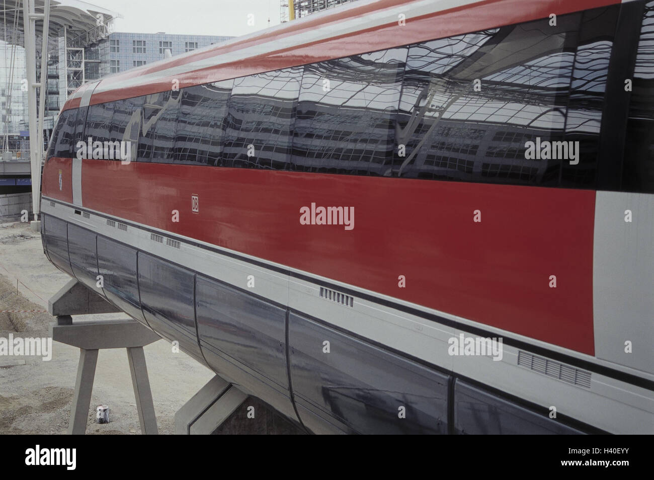 Magnet rail trajectory hi-res stock photography and images - Alamy