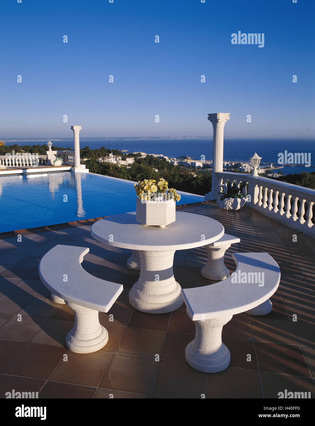 Spain, the Balearic Islands, island Majorca, villa, terrace, pool, seat ...