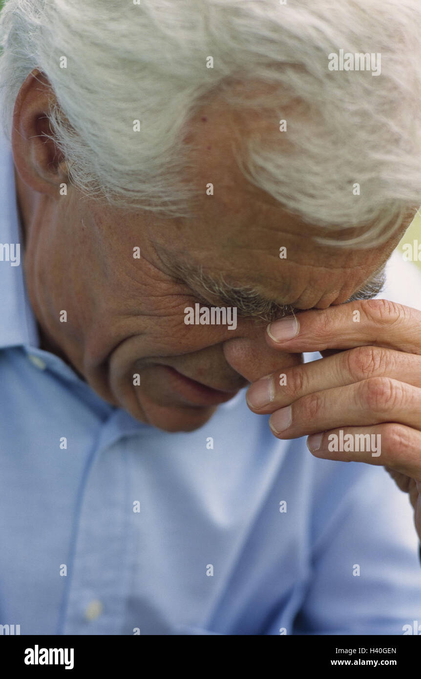 Senior, sadly, weep, gesture, portrait, model released, man, pensioner ...