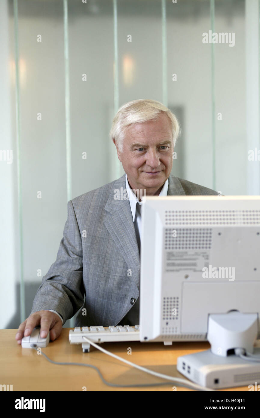 Office, workplace, senior, view, computer display, half portrait, man ...