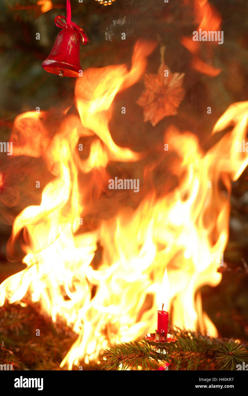 Christmas tree, blast, detail, Christmas, Christmas Eve, accident ...