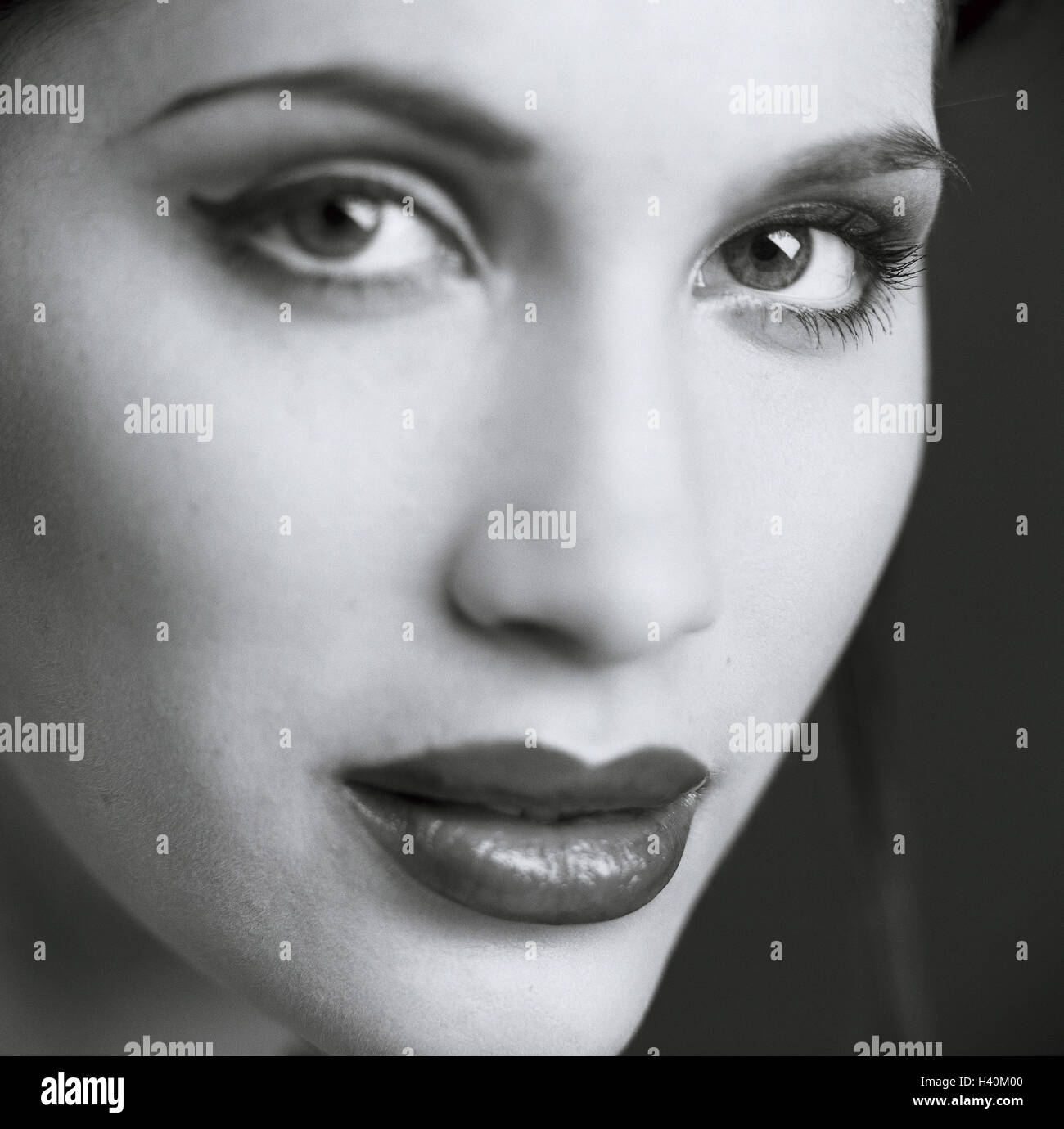 Woman b w beautiful hi-res stock photography and images - Alamy