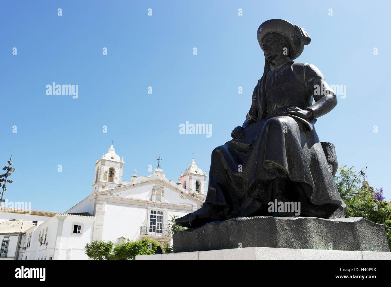 Henry the Navigator statue, Lagos, Portugal Stock Photo - Alamy