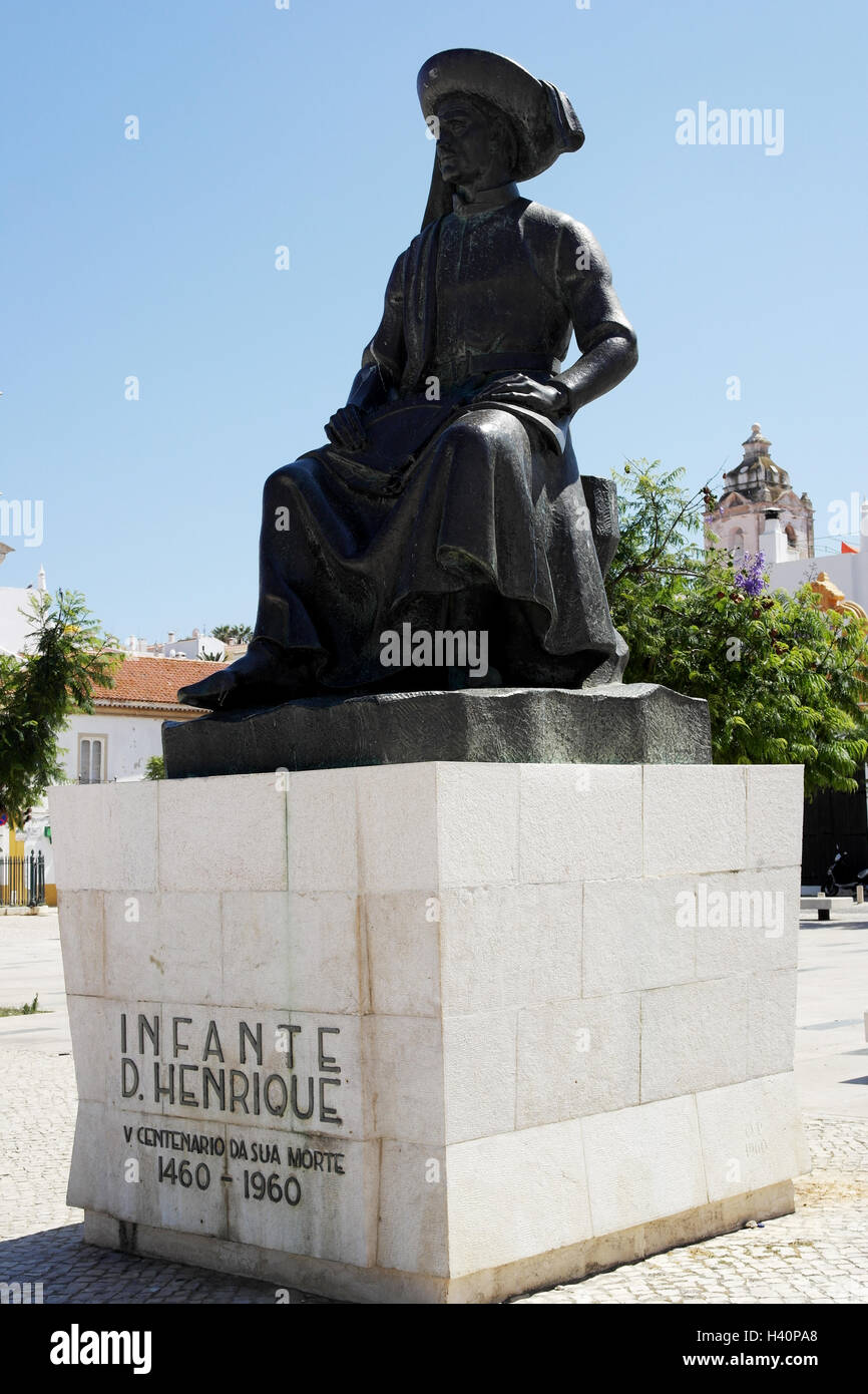 Henry the Navigator statue, Lagos, Portugal Stock Photo - Alamy