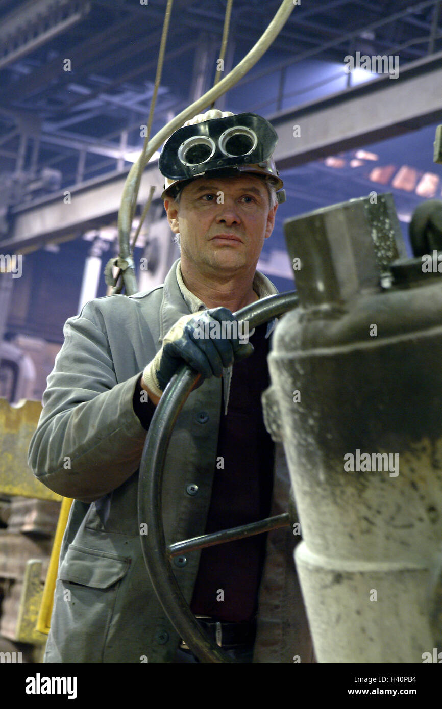 Metal casting machine hi-res stock photography and images - Alamy