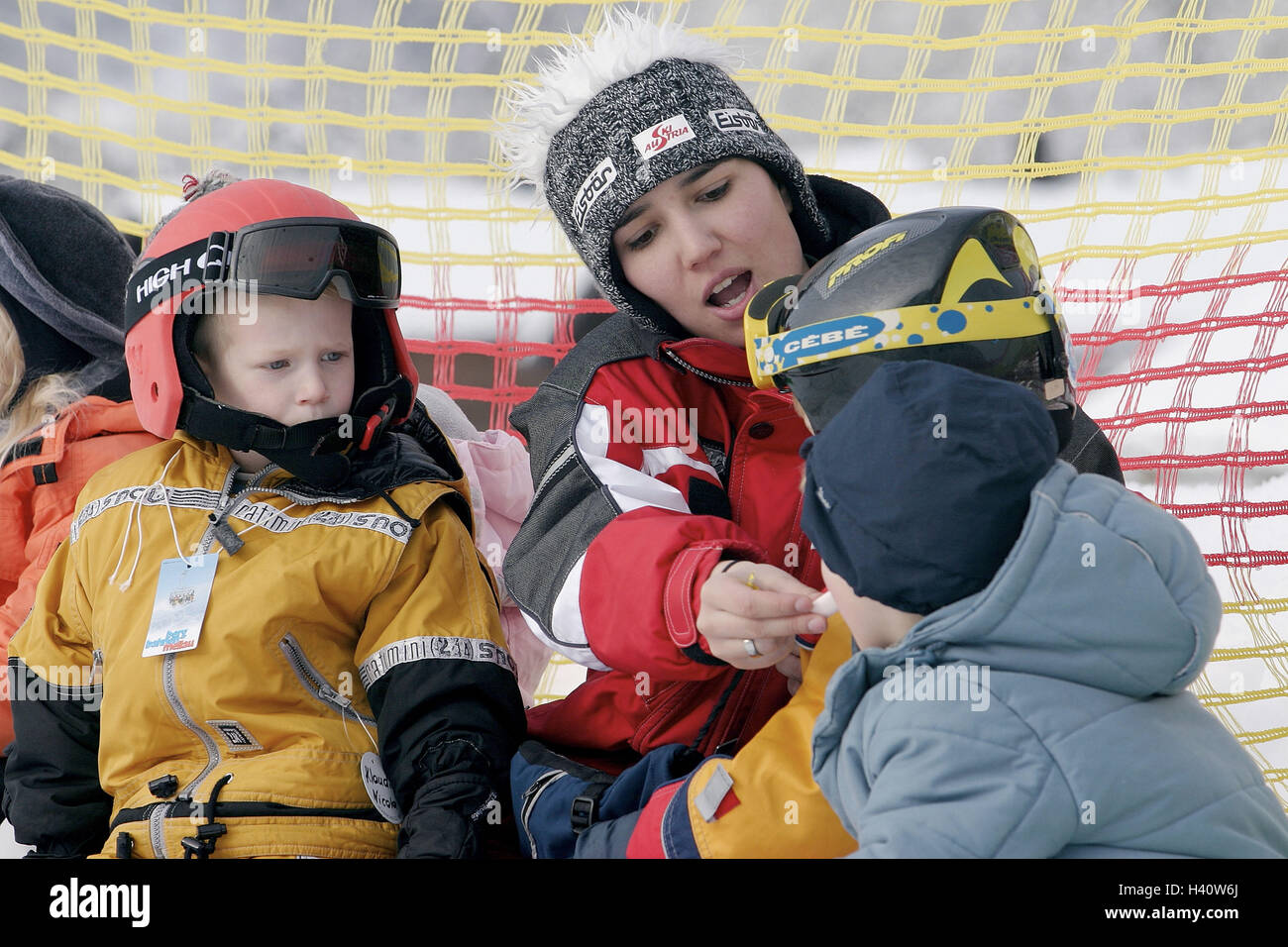 Ski school, ski teacher, children, rest, relax, detail, no model ...