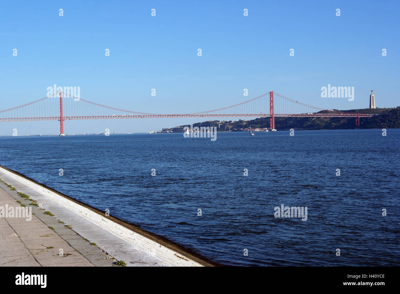 The 25th of April bridge, Lisbon, Portugal Stock Photo - Alamy