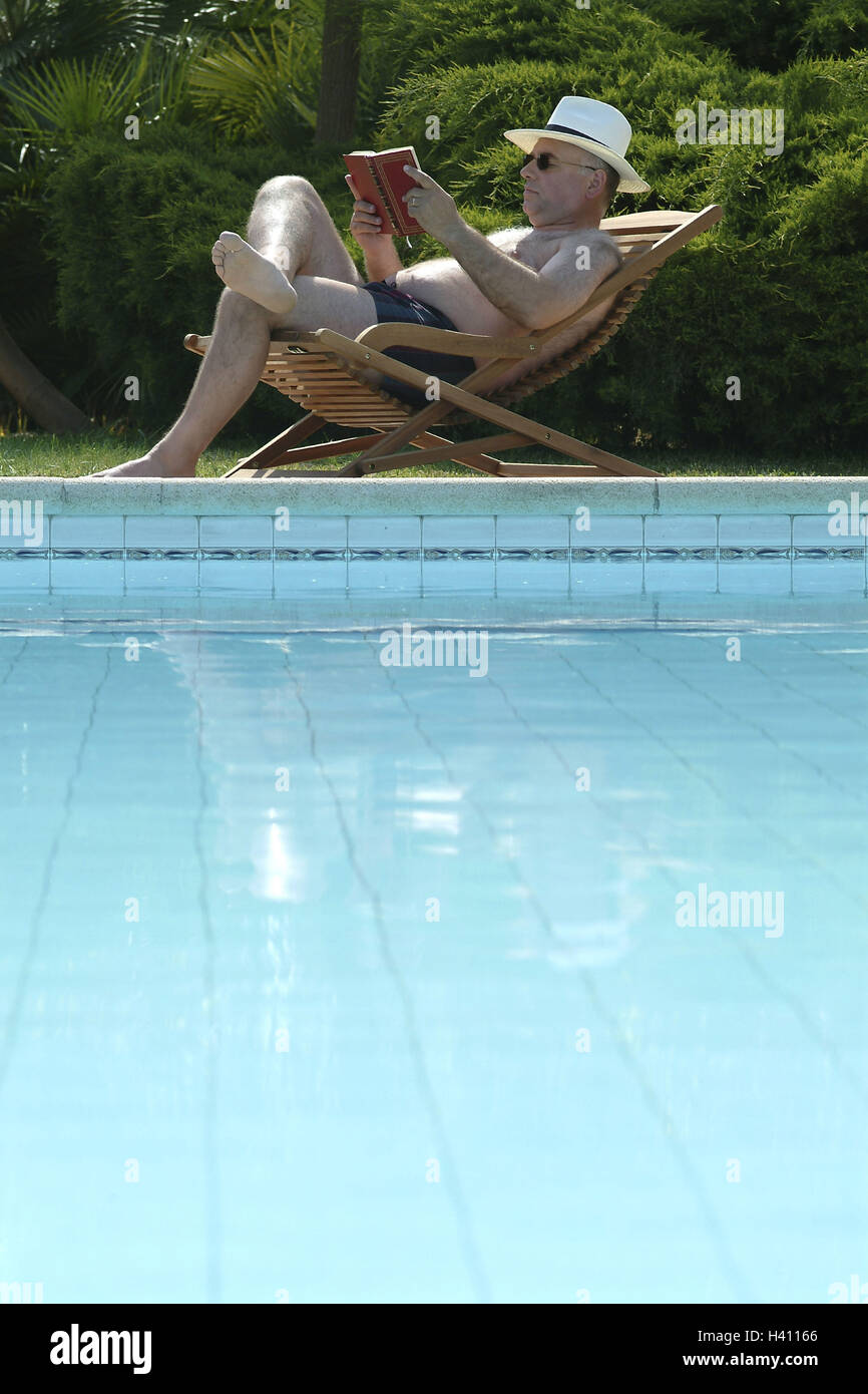 Book water margin hi-res stock photography and images - Alamy