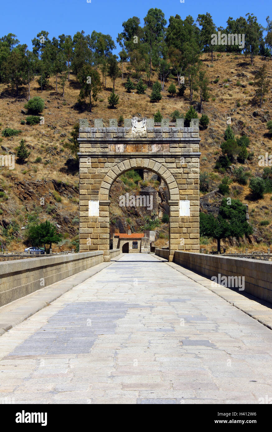 Alcantara Roman Bridge, Alcantara, Spain Stock Photo - Alamy