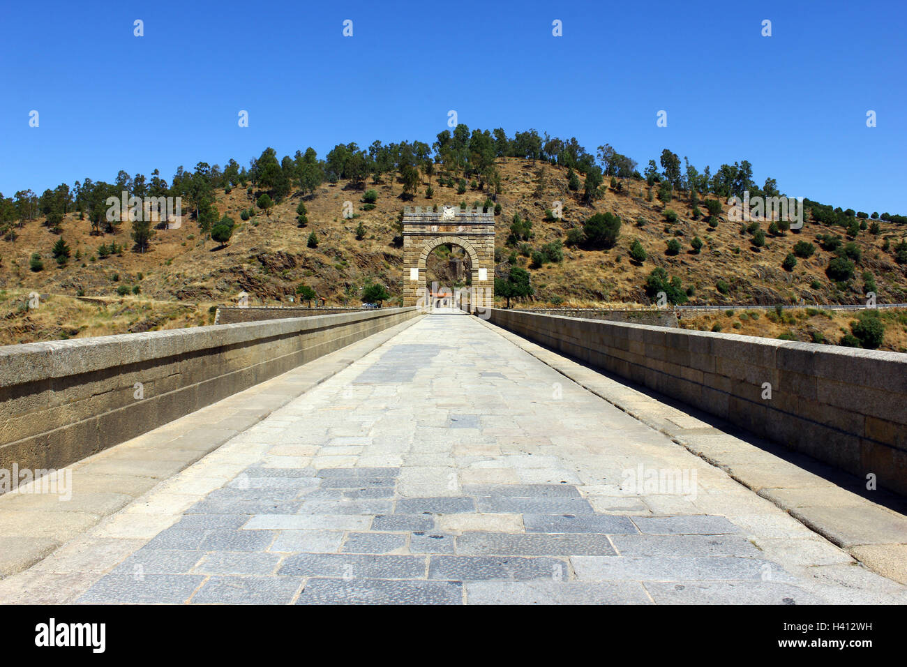 Alcantara Roman Bridge, Alcantara, Spain Stock Photo - Alamy