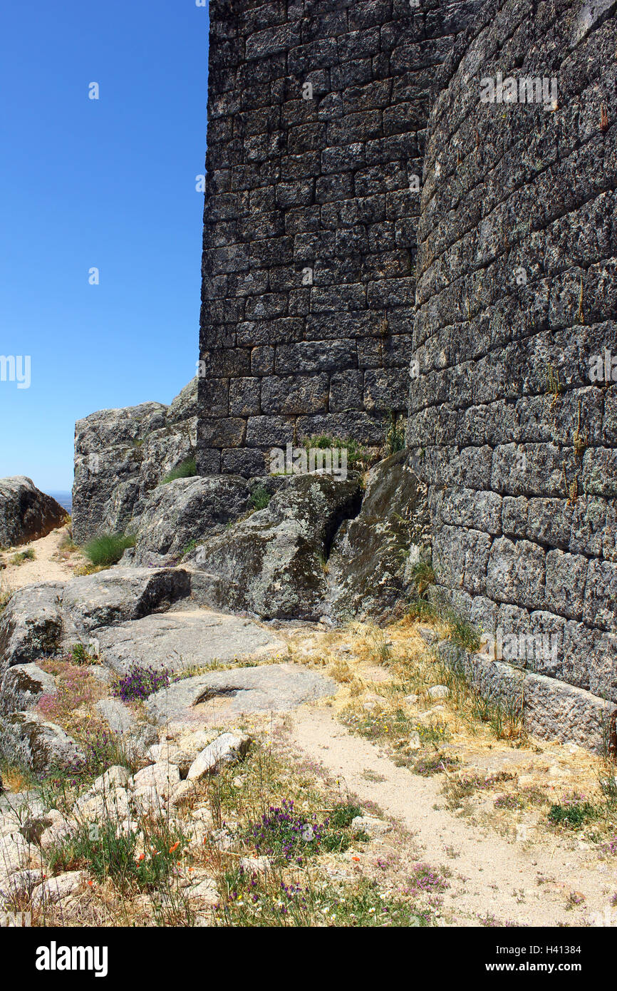 Castle of Monsanto, Monsanto, Portugal Stock Photo - Alamy