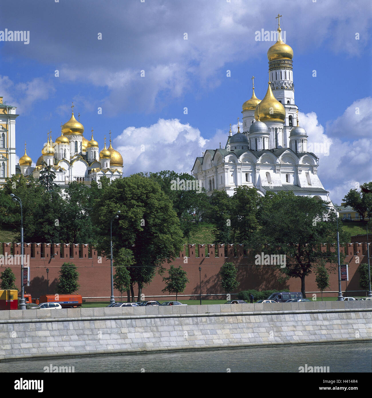Russia, Moscow, red space, Kremlin, archangel's cathedral, bell tower ...