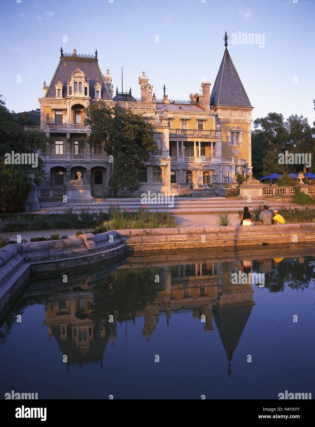The Ukraine, peninsula the Crimea, Yalta, castle Massandrowskij, water ...