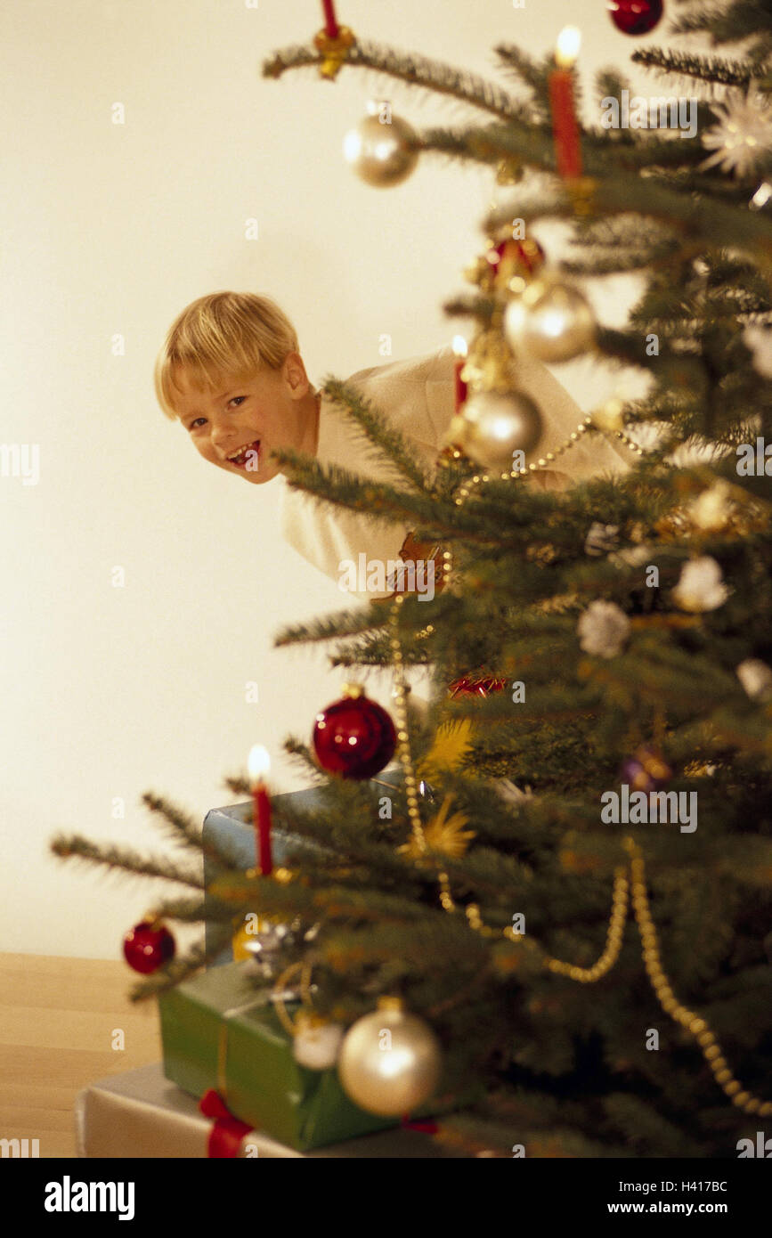 Hiding presents hi-res stock photography and images - Alamy