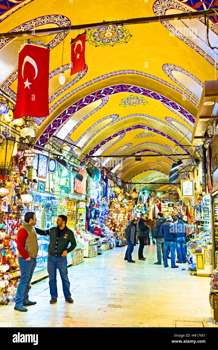 Entrance kapalicarsi grand bazaar hi-res stock photography and images ...