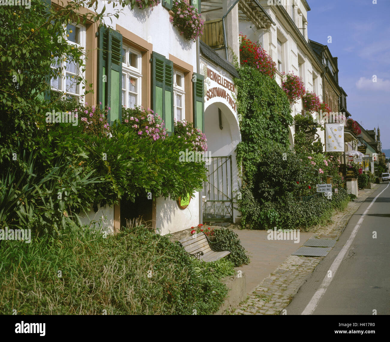 Germany, the Moselle, Zeltingen-Rachtig, wineries "Schömann-Finck ...