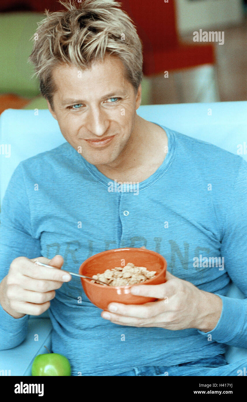 Man, smile young, muesli peel, half portrait, single, blond, 33 years ...