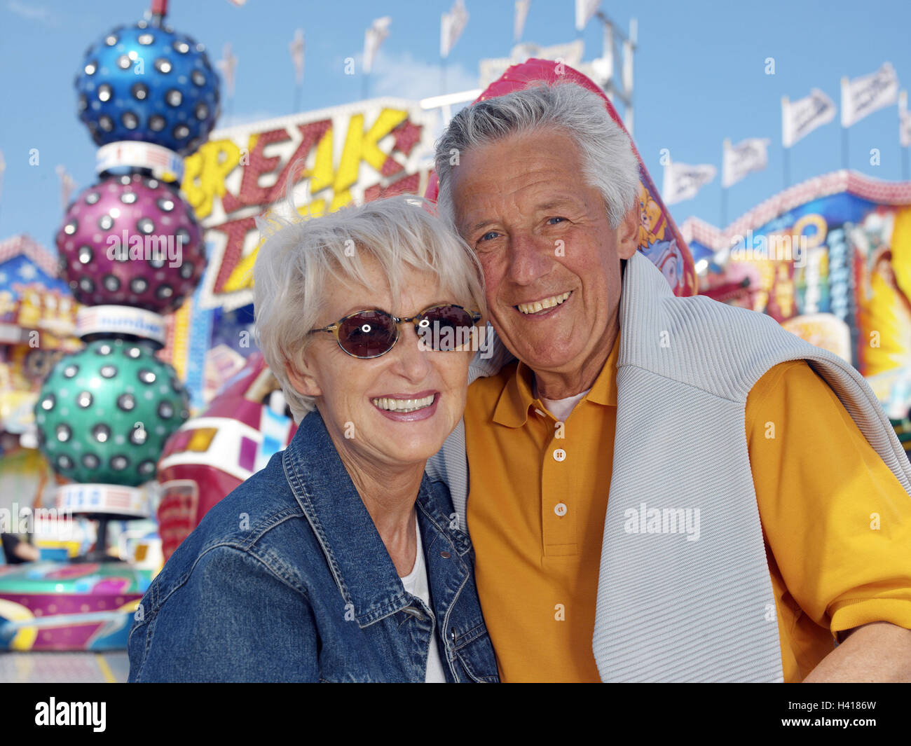 In the spring party, senior pair, happy, Half portrait Kirmes, festival ...