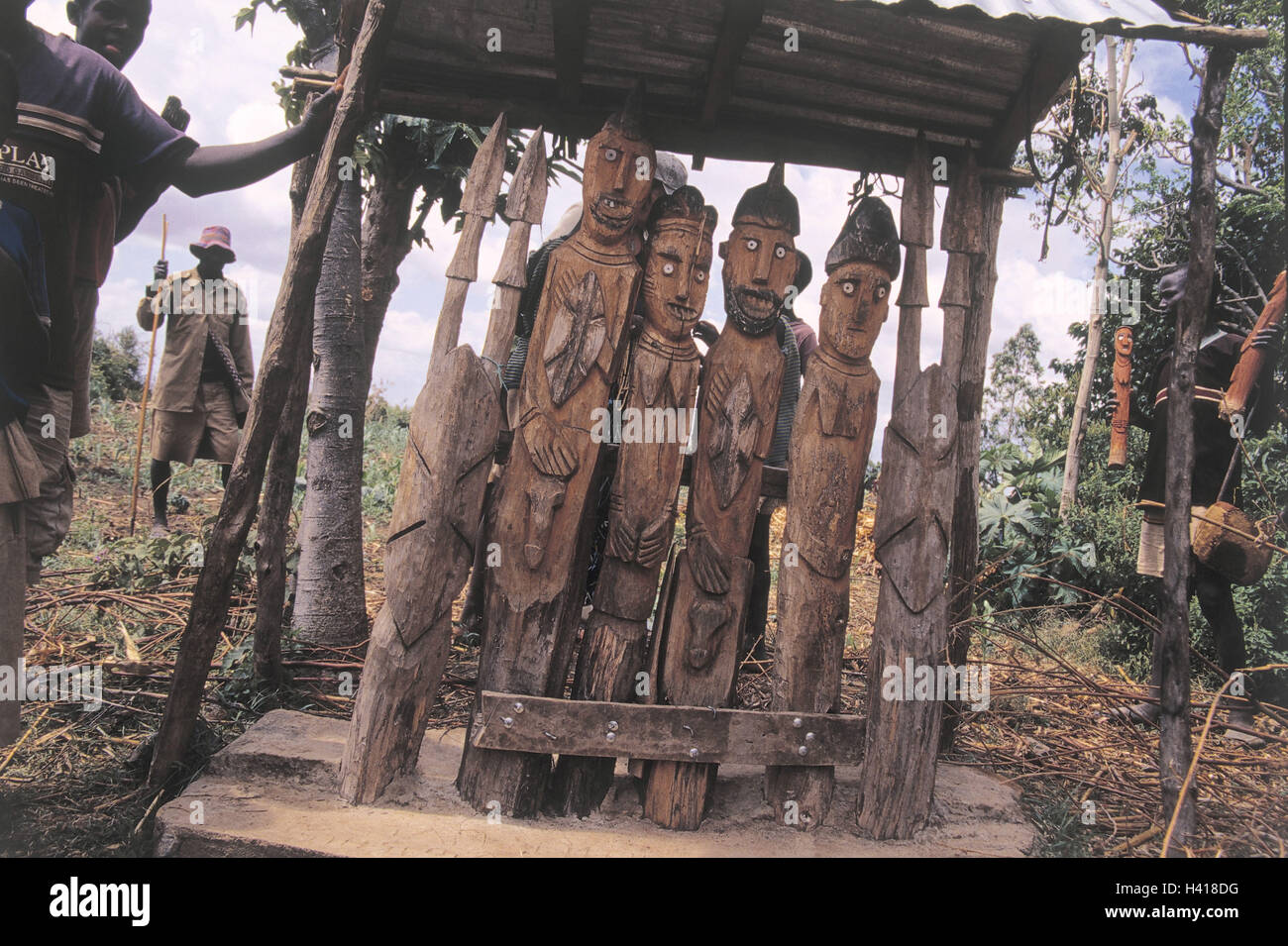 Statues and figures hi-res stock photography and images - Alamy