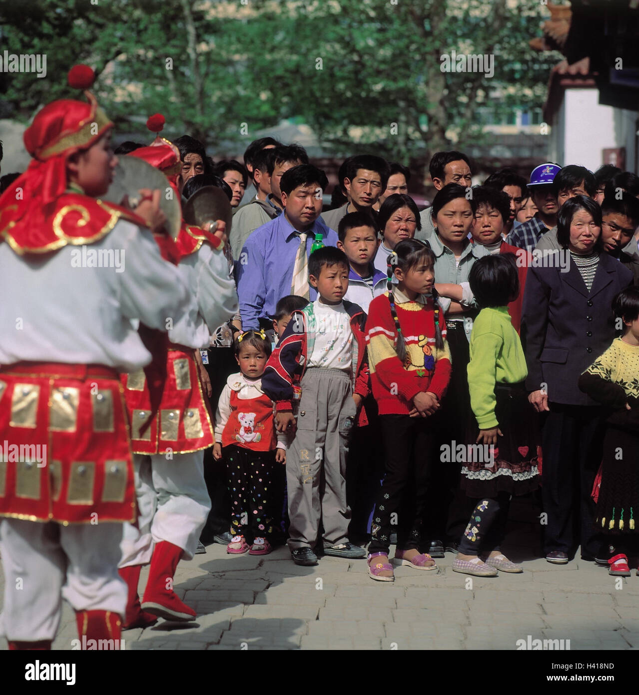 China, Henan, Luoyang, folklore group, dance, spectator, compensating ...