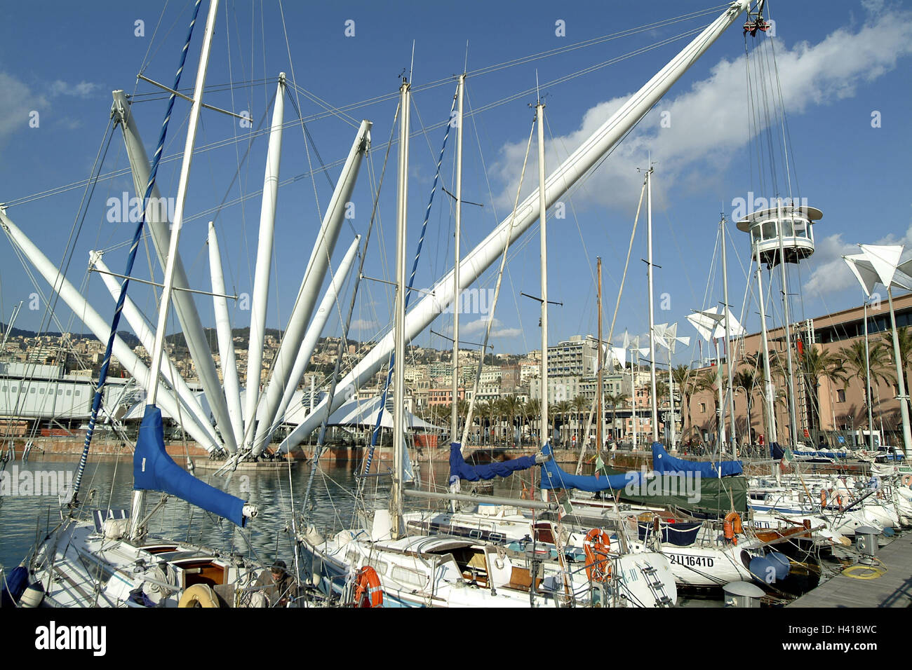 Italy, Liguria, Genoa, town view, harbour, ex-bottom building, Il ...