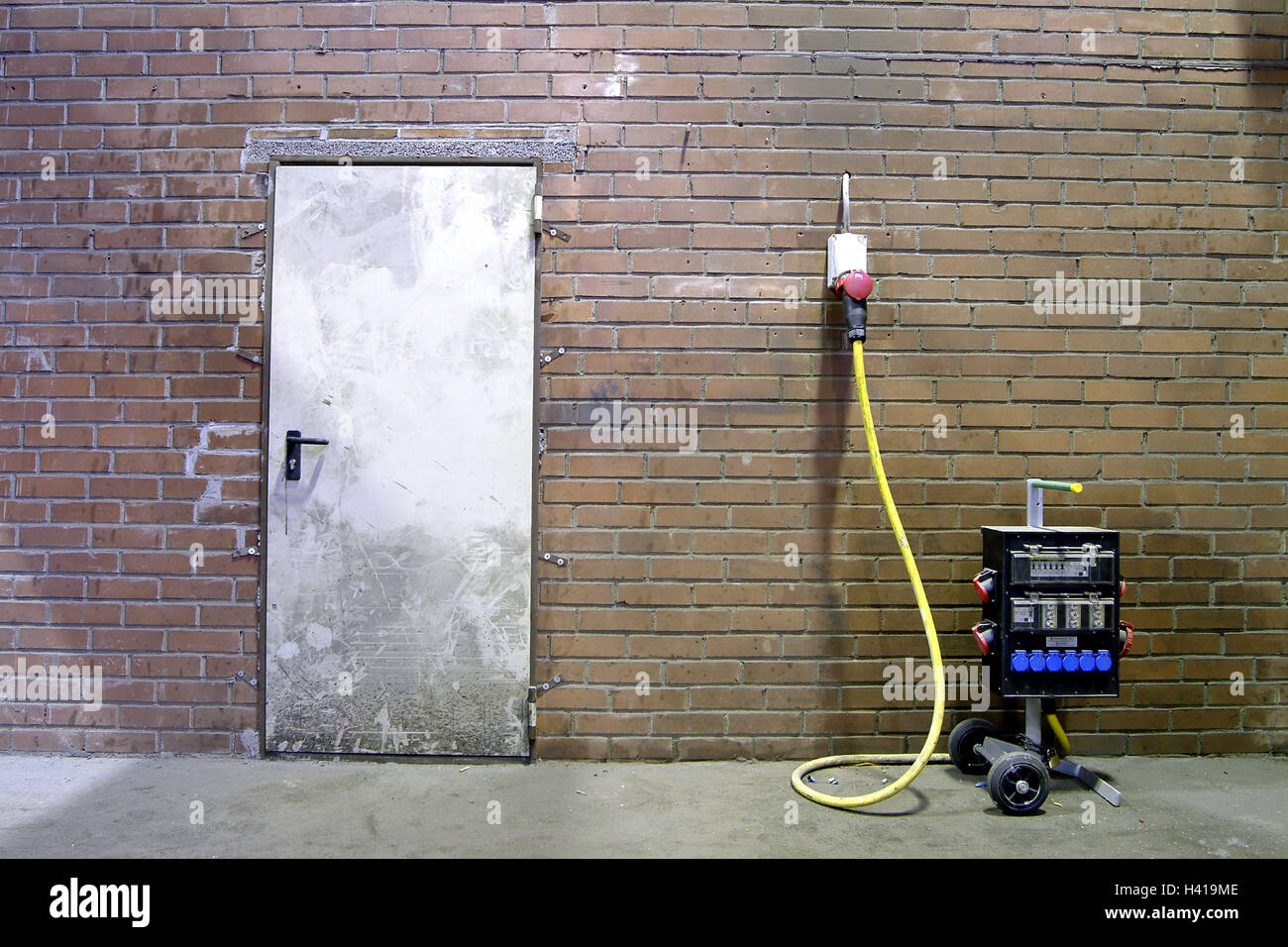 Brick defensive wall, door, current cases, defensive wall, wall, clay ...