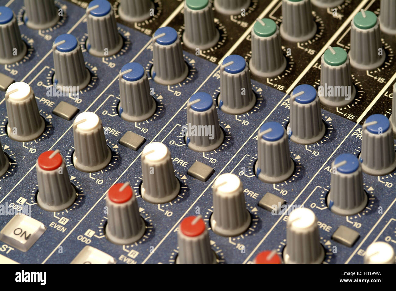 Tone mixed writing desk, regulator, detail, soundstage, mixed writing ...