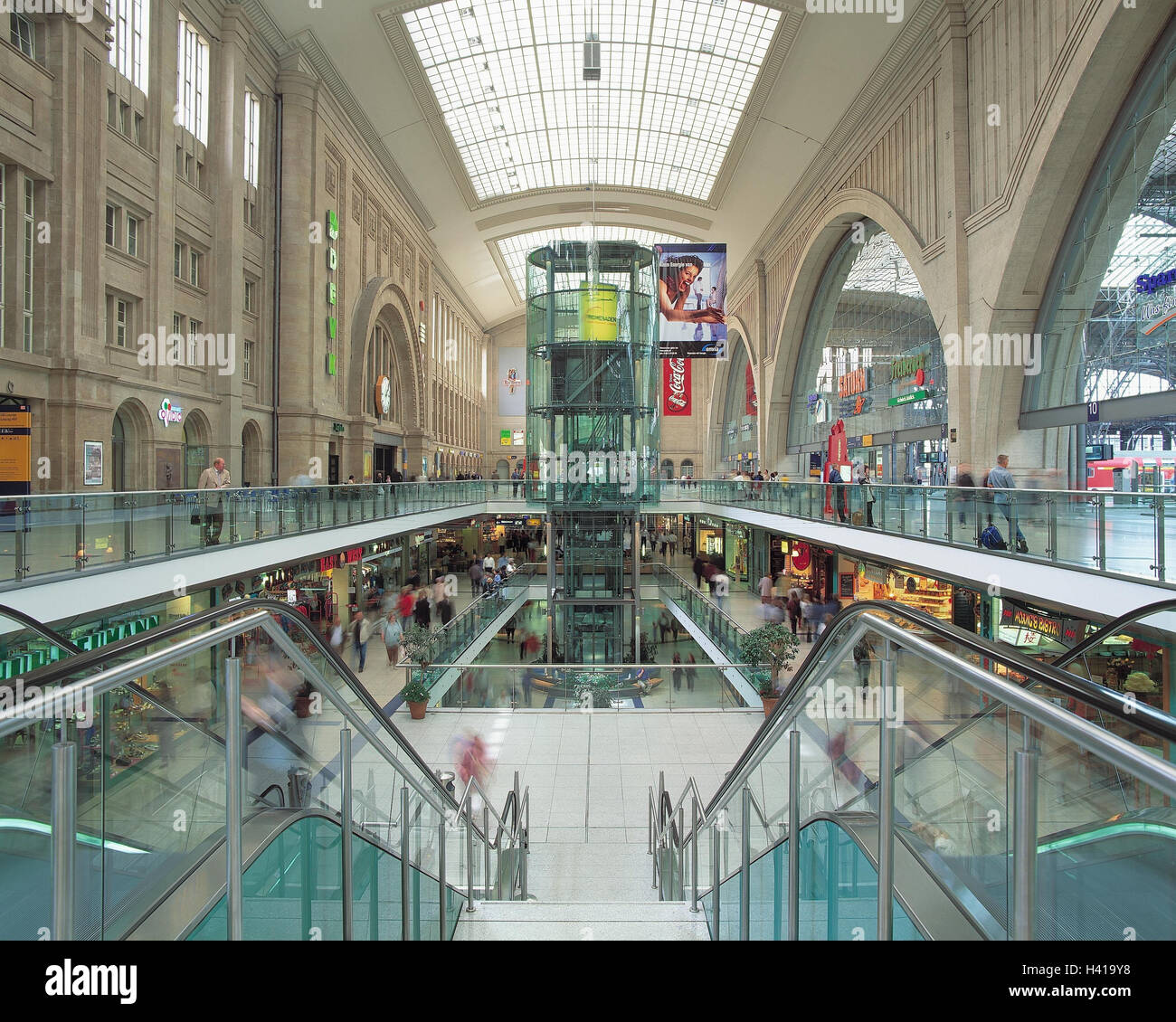 Germany, Saxony, Leipzig, central station, promenades, shopping arcade ...