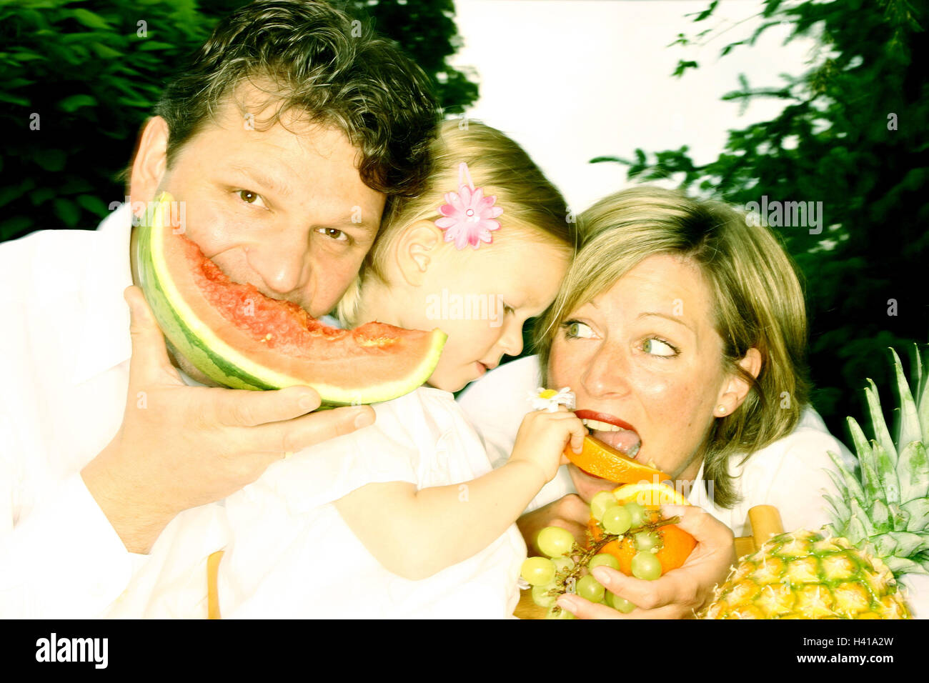 Family, together, fruit, eat, portrait, group picture, family portrait ...