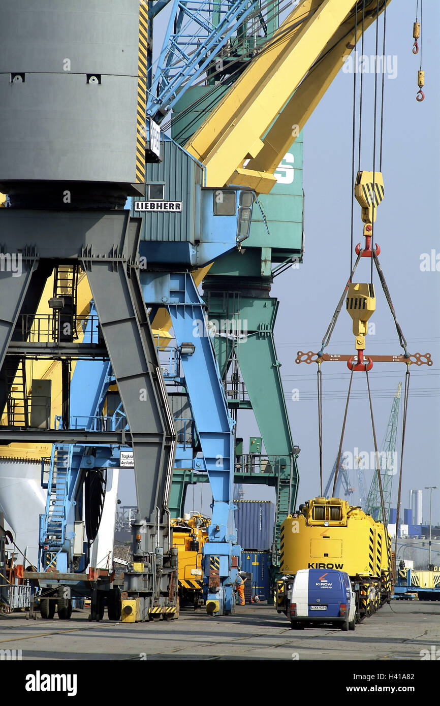 Multinational pure pose terminal hi-res stock photography and images ...