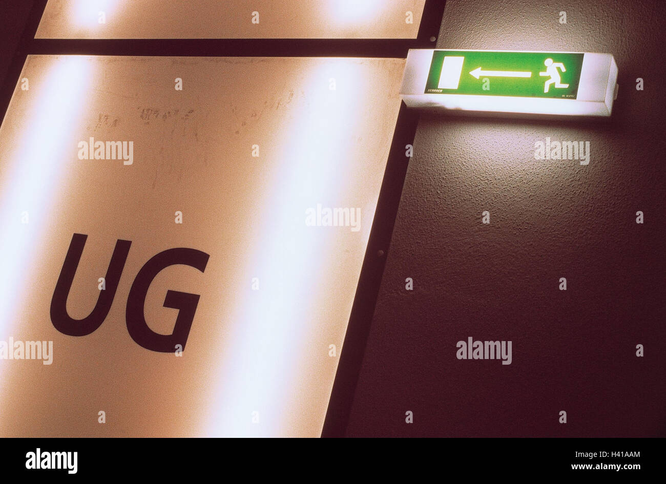 Inside direction icon hi-res stock photography and images - Alamy