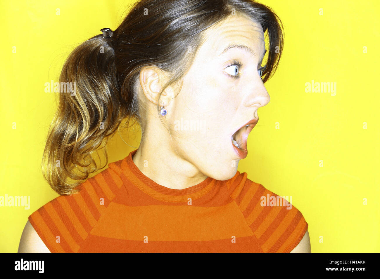 Woman, young, startled, gaze at the side, Profile young, 25 years, long ...