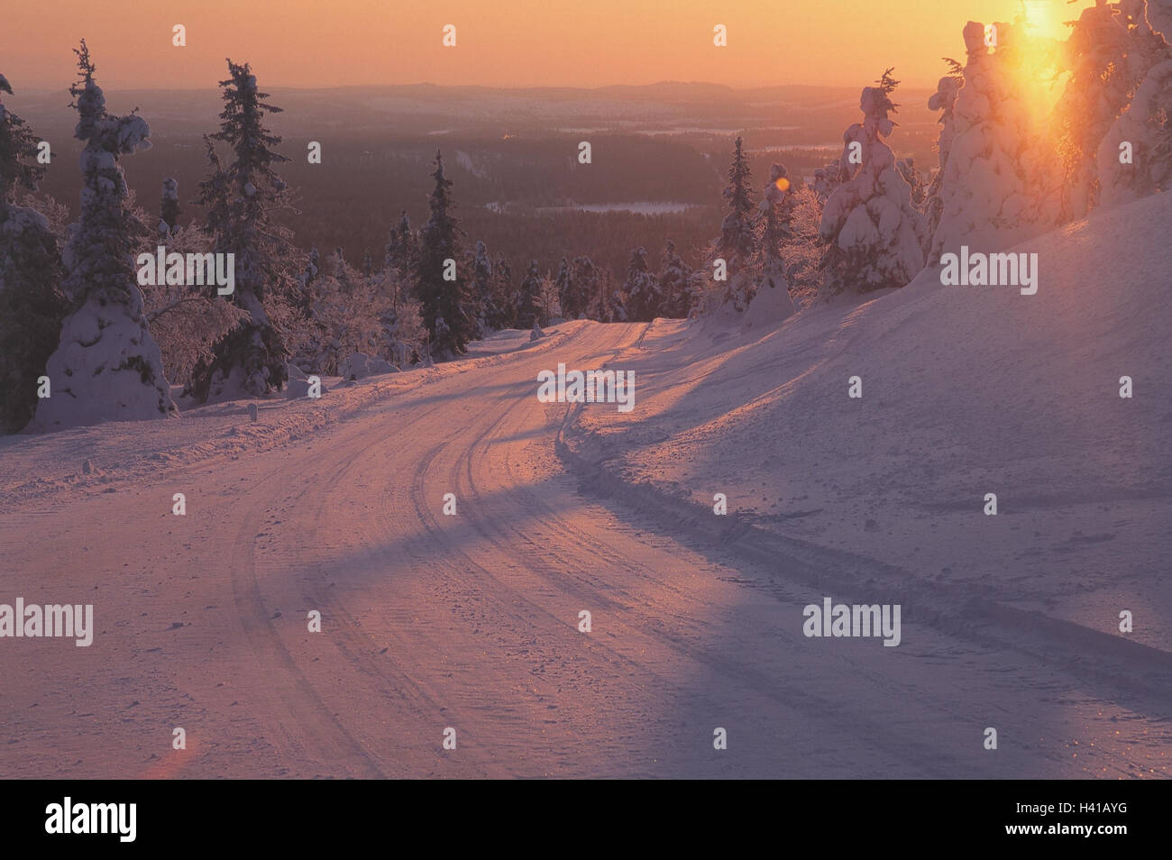 Finland, Ruka, sunrise, winter scenery, winter, snow, the sun, rising ...