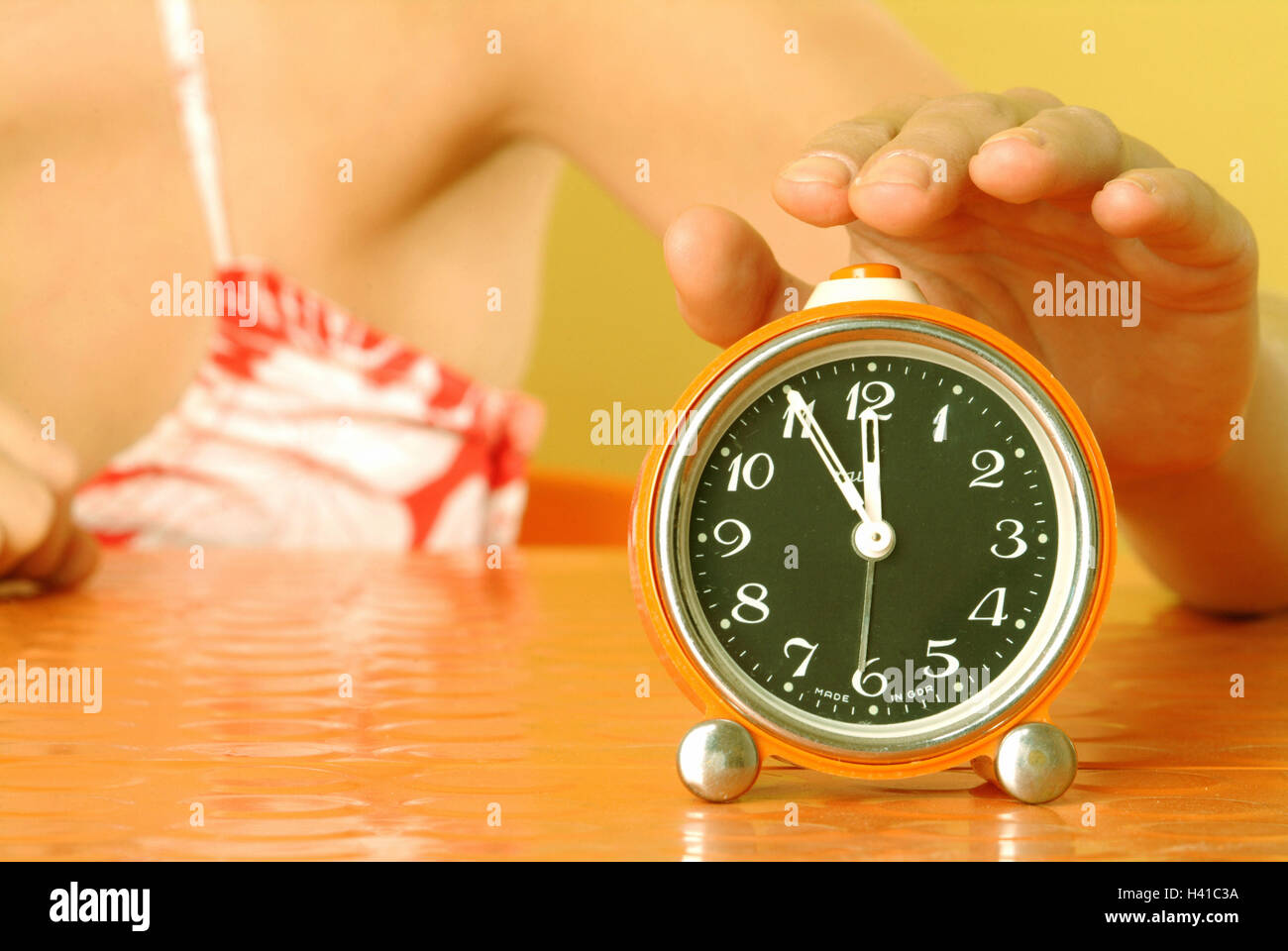 Table, woman, gesture, alarm clock, switch off, time, "shortly in front ...