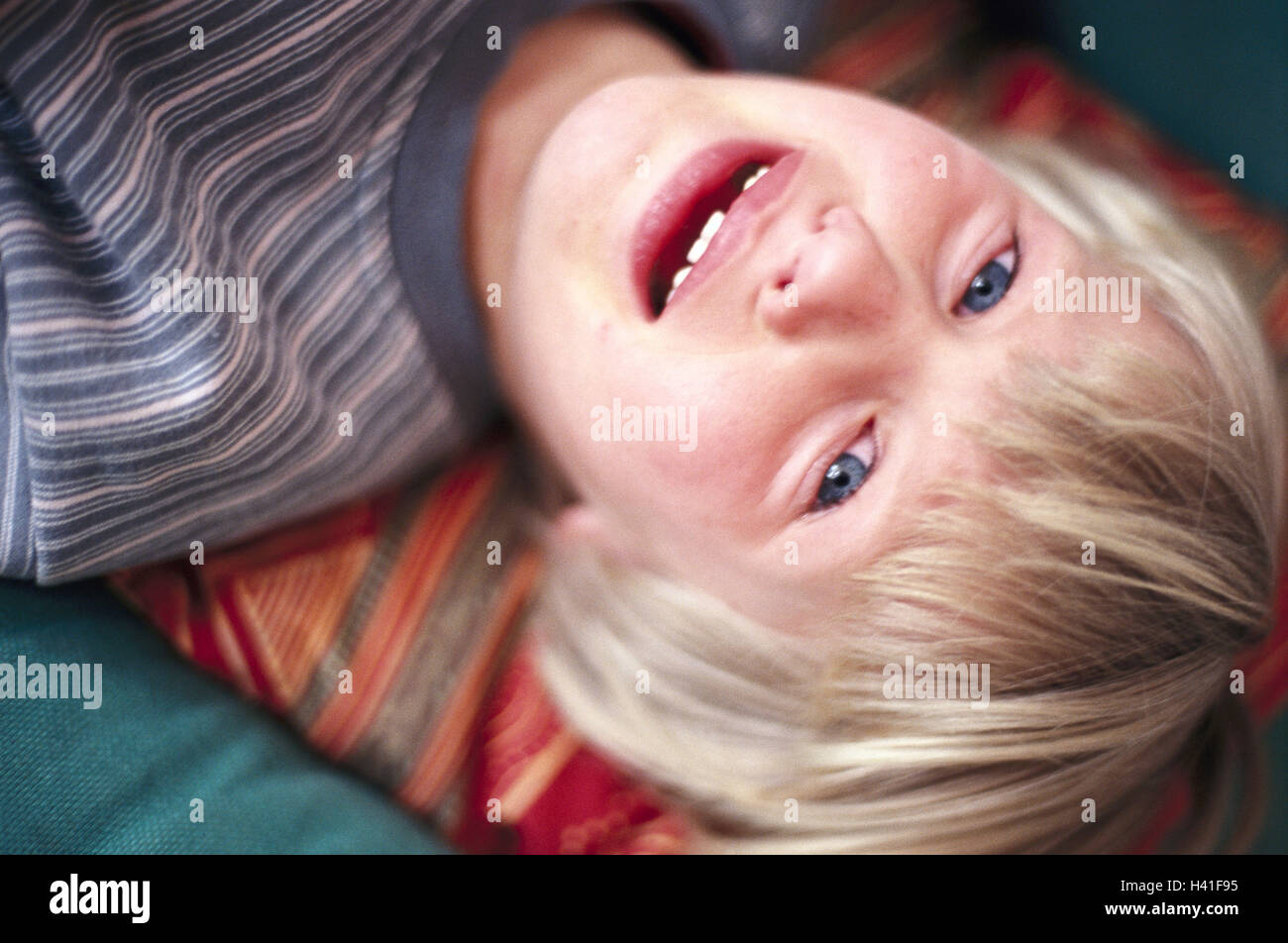 Girls, 6-10 years, blond, sit, lean back, cry, portrait, child, sadly ...