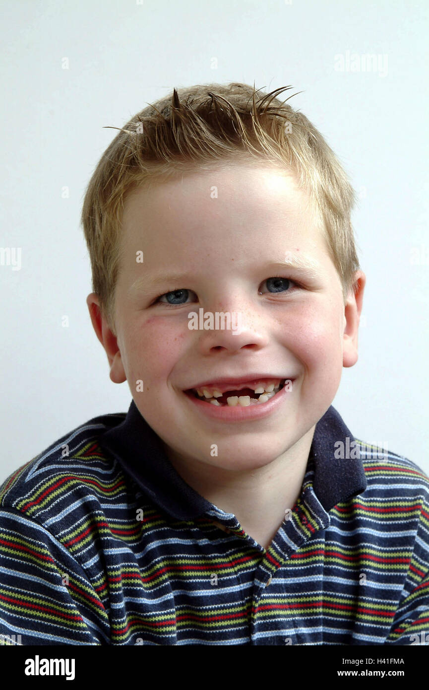 boy, 8 years, Zahnlücke, smiling, portrait Child, child portrait, gaze ...