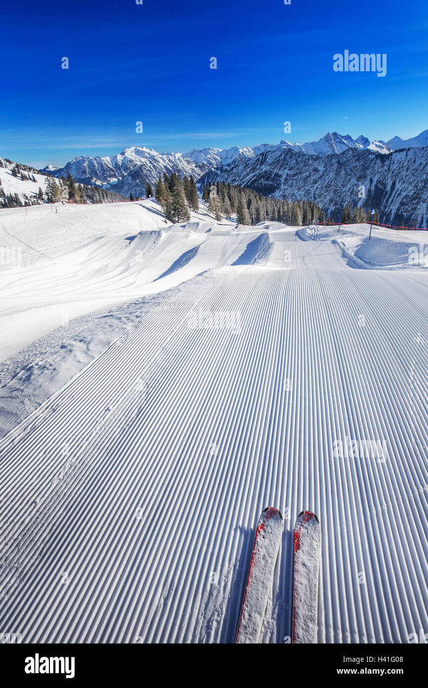 Bavarian Alps Skier On Slopes High Resolution Stock Photography and ...