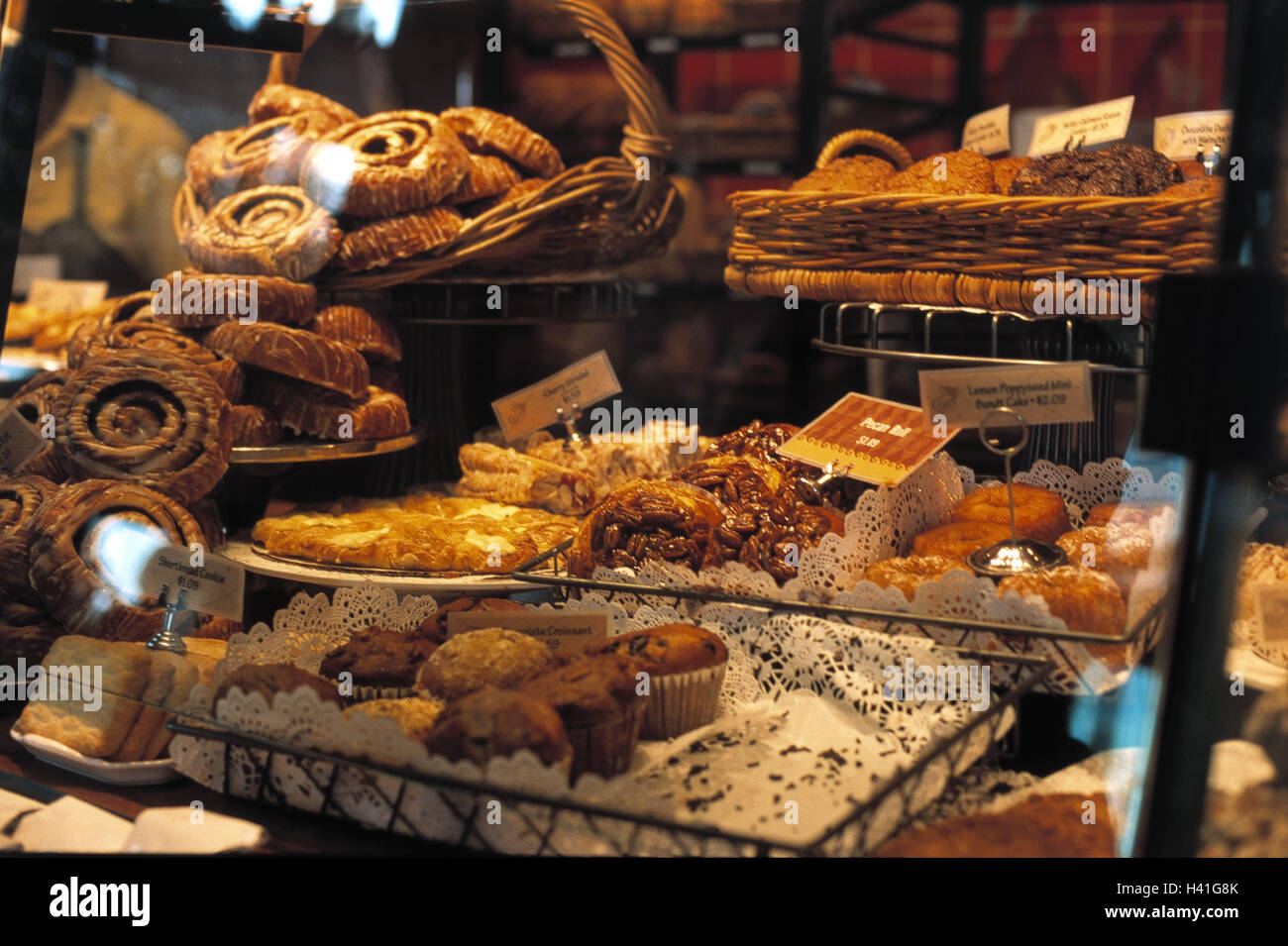 The USA, baker's, counter, cakes and pastries, America, confectionery ...