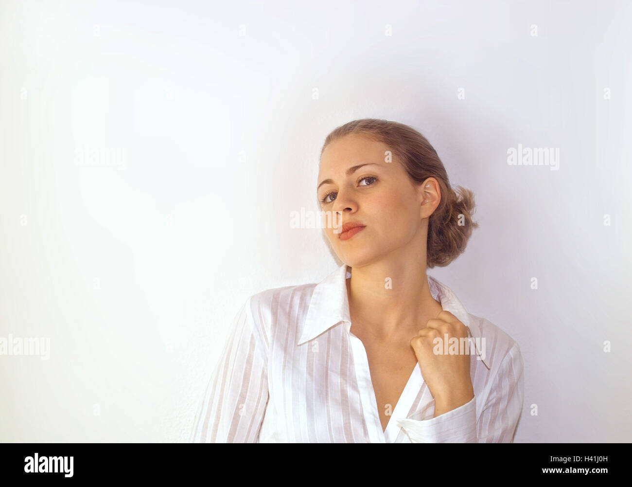 Haughtily hi-res stock photography and images - Alamy