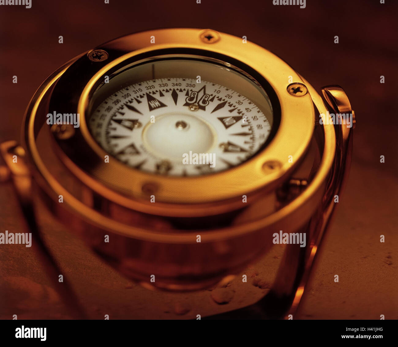 Magnetic needle hi-res stock photography and images - Alamy