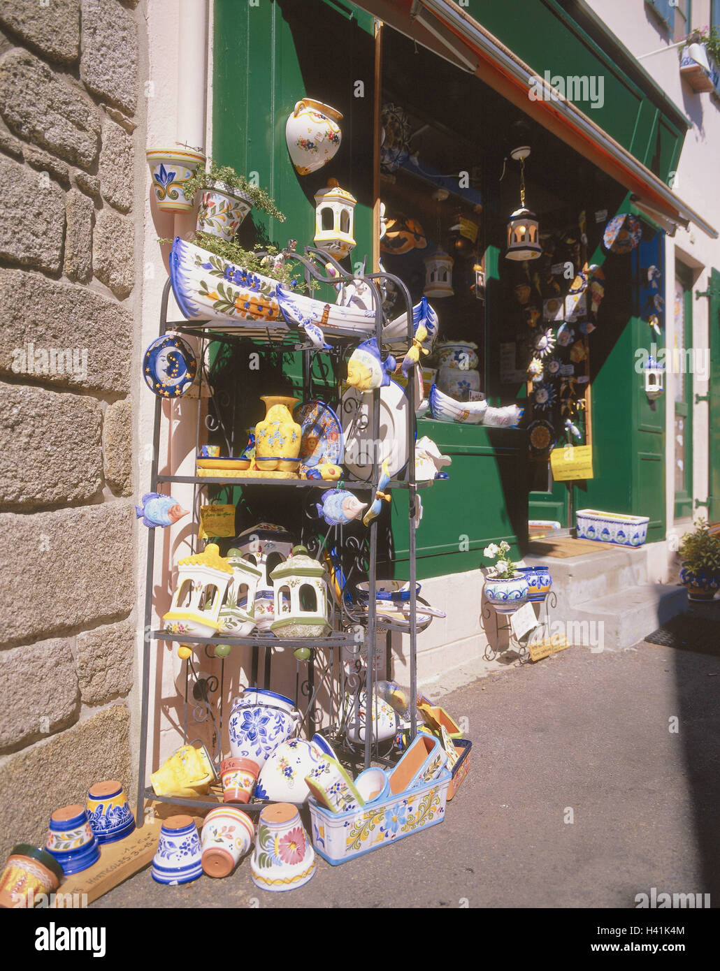 Brittany pottery hi-res stock photography and images - Alamy